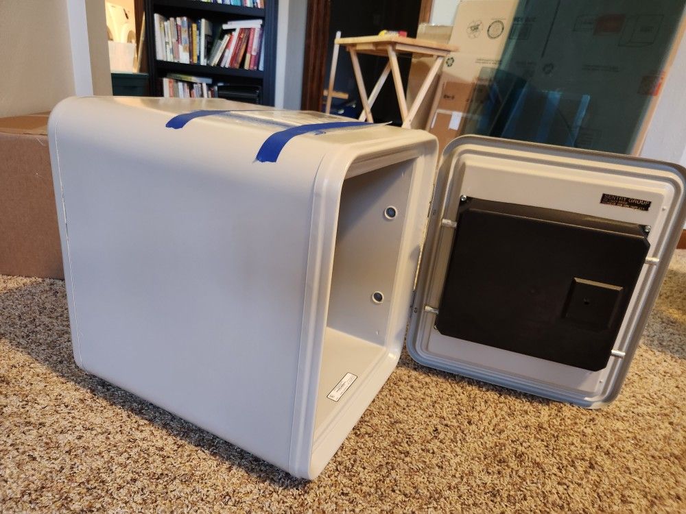 Sentry Safe model 1250 for Sale in Lynnwood, WA - OfferUp