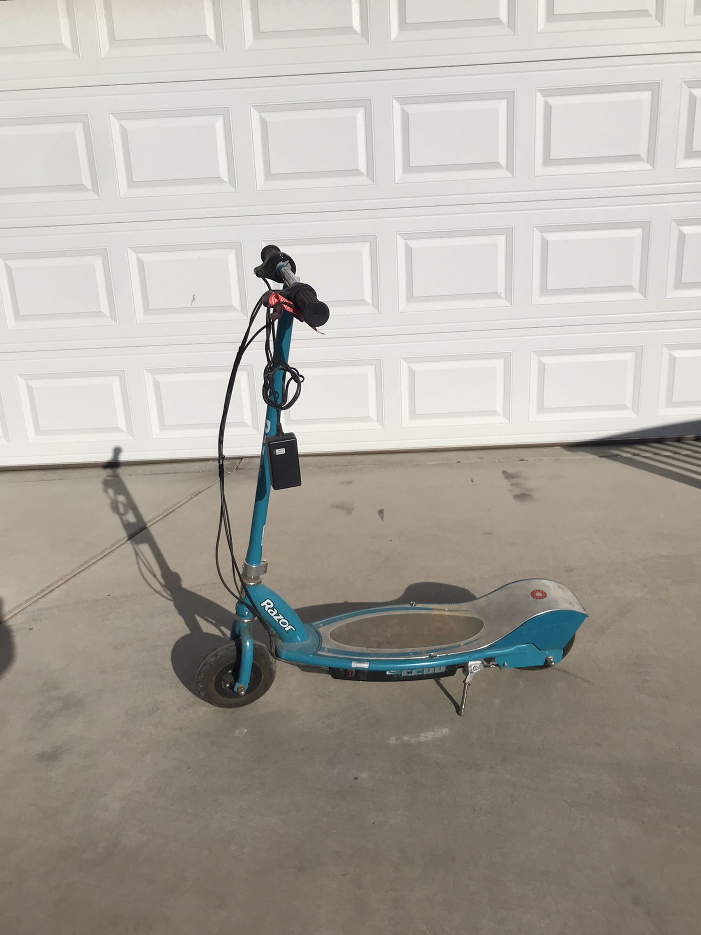 Razor Automatic Scooter for Sale in Yuma, AZ - OfferUp