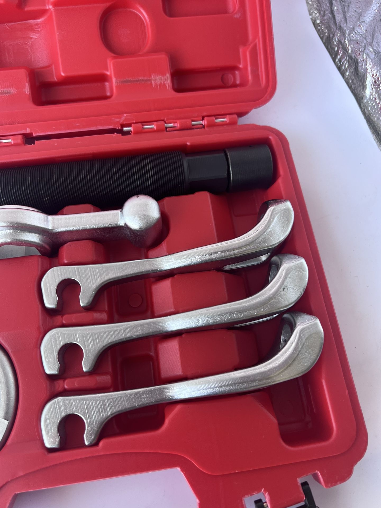 Wheel Bearing Puller Wrench Set for Sale in Las Vegas, NV - OfferUp