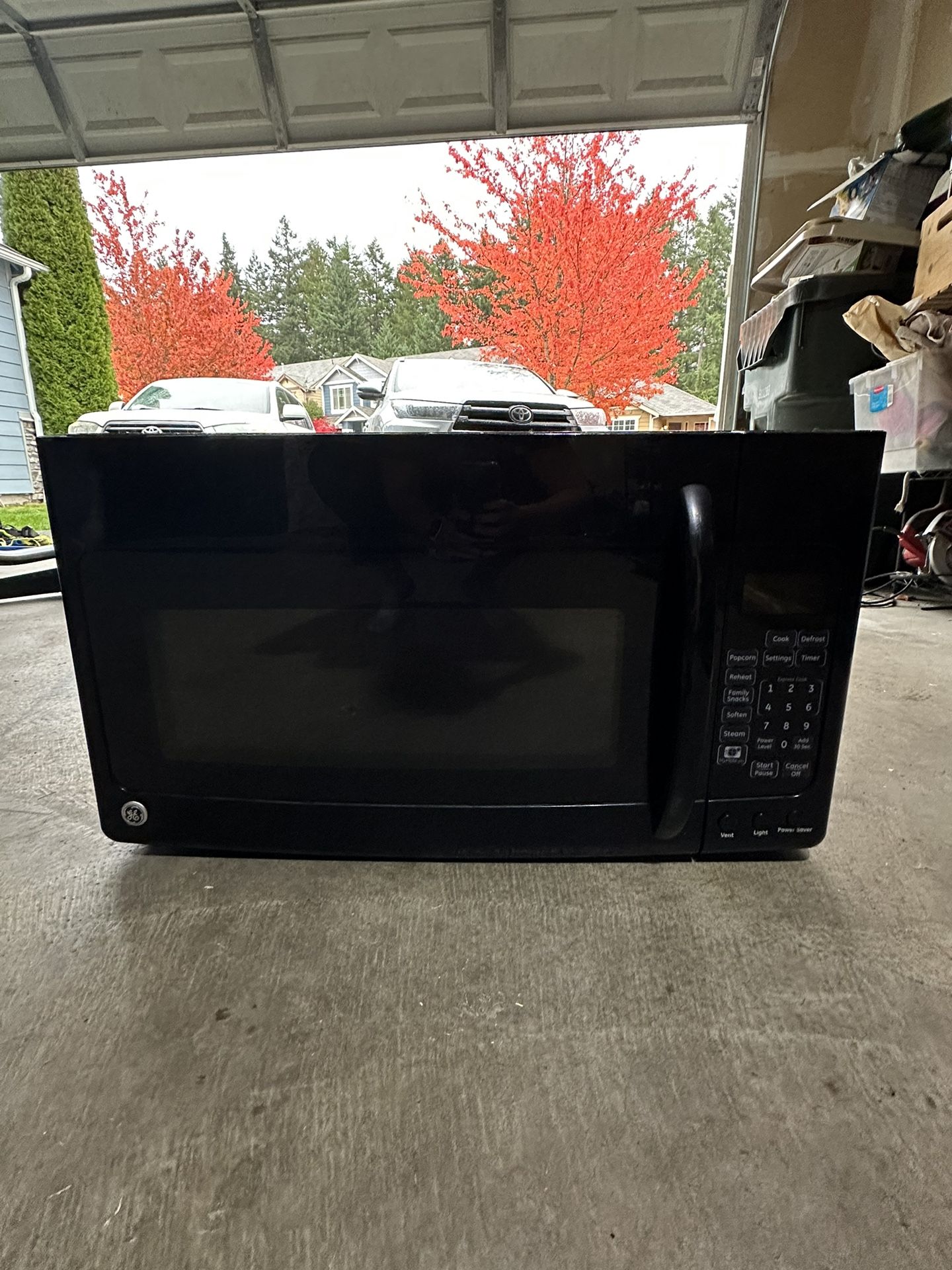 GE Spacemaker 1.9 Over-the-Range Microwave Oven for Sale in Lacey, WA ...