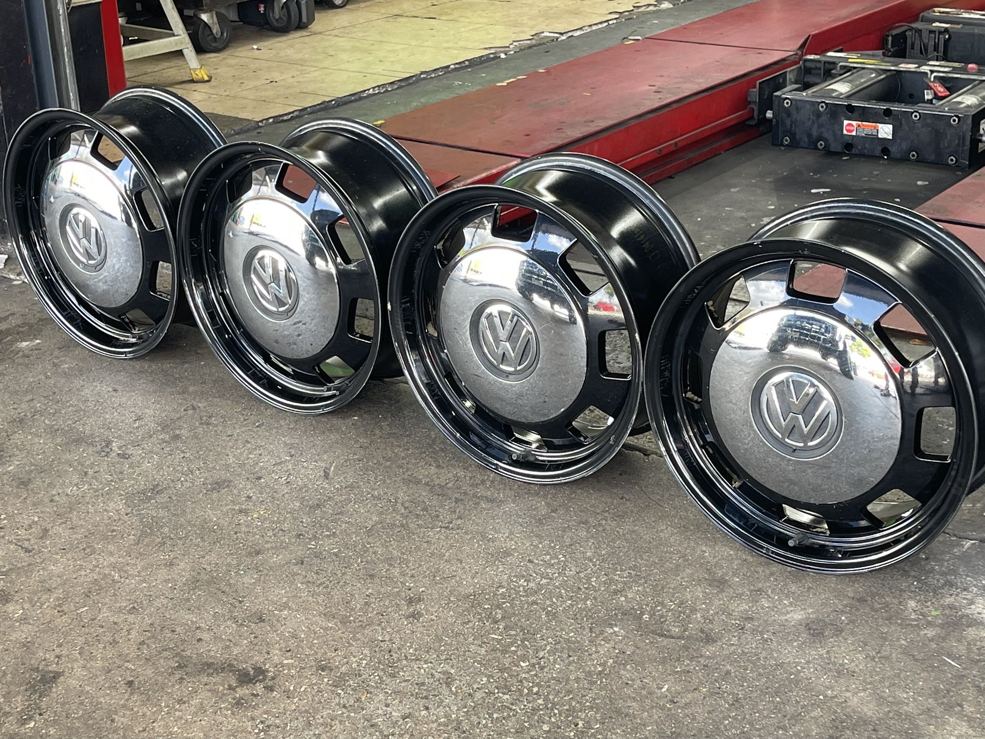 VW Beetle Heritage Edition, Wheels 17 Inch Black Rims for Sale in ...