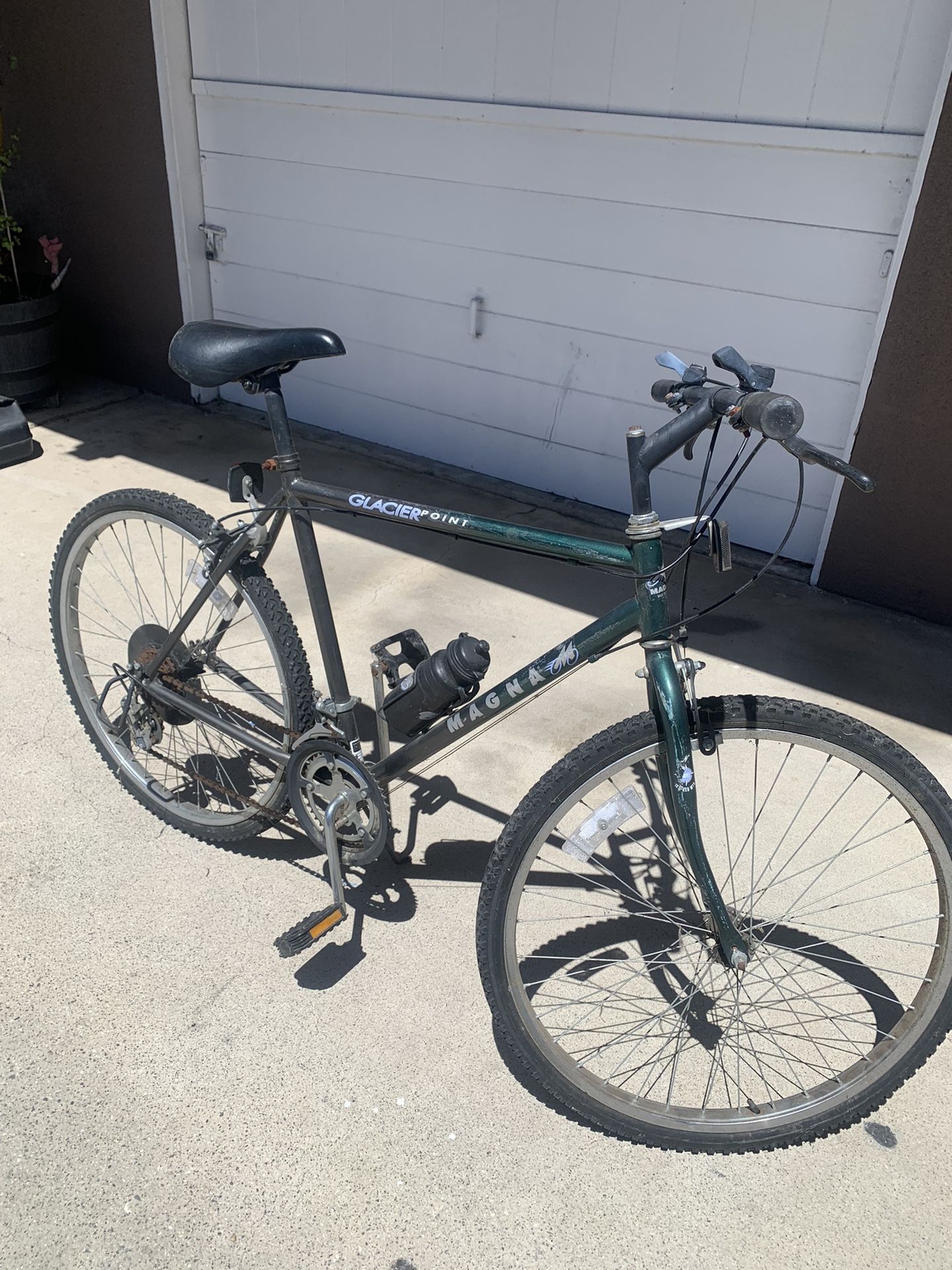 Magna Glacier Point Mountain Bike 26” for Sale in Lynwood, CA - OfferUp