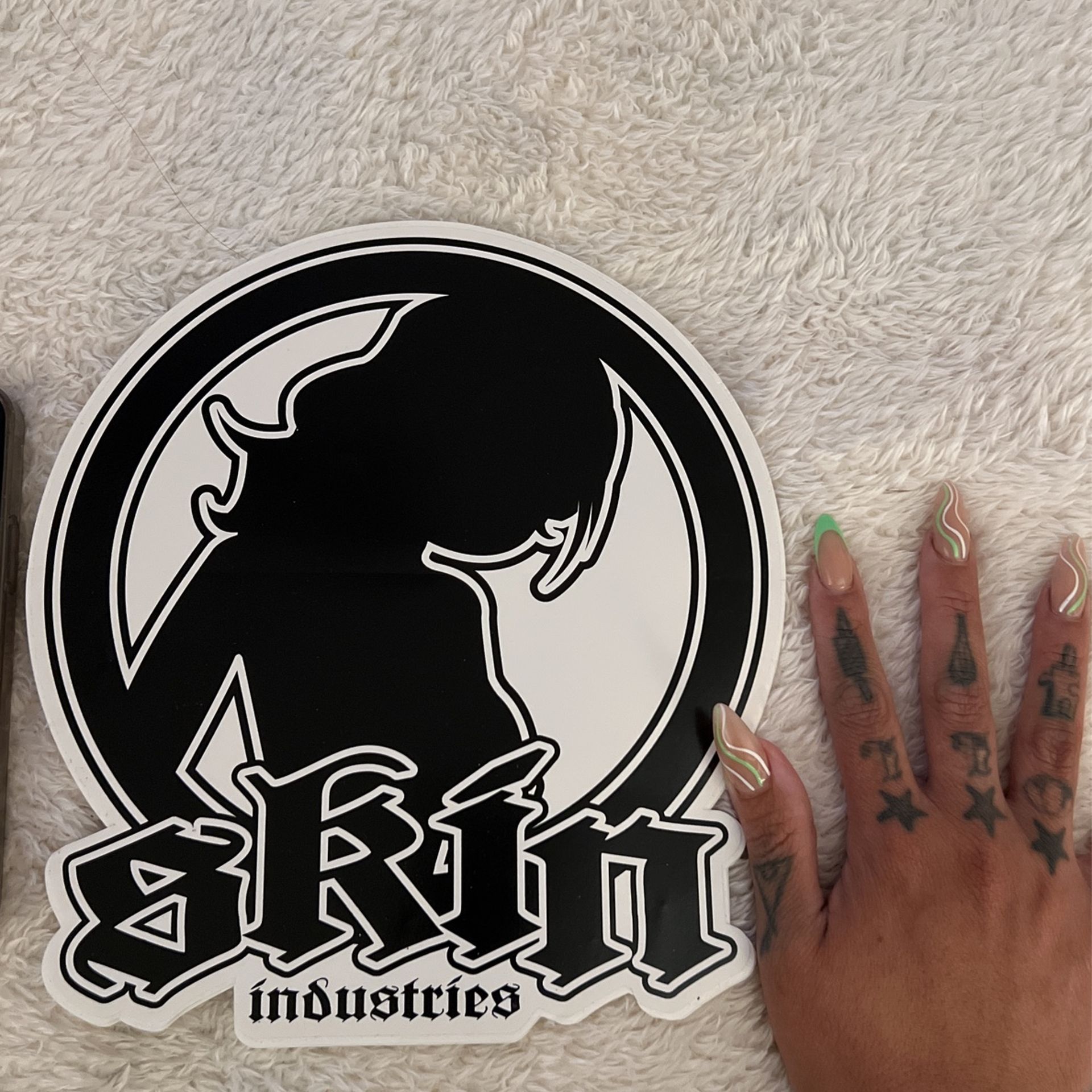 Skin Industries Logo