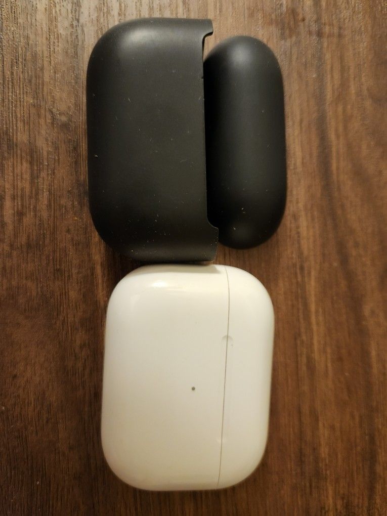 Apple Airpod Pro(1st gen) charging case with cover for Sale in San ...