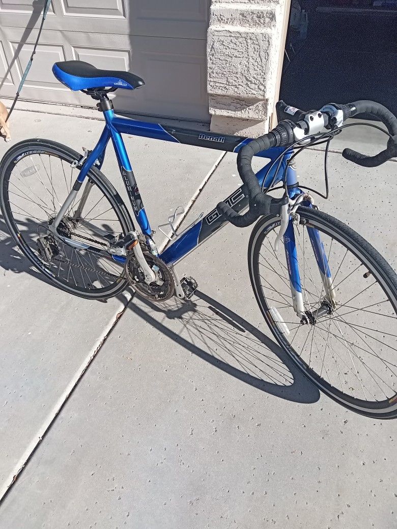 GMC 21 Speed Road. Bike for Sale in Chandler, AZ - OfferUp