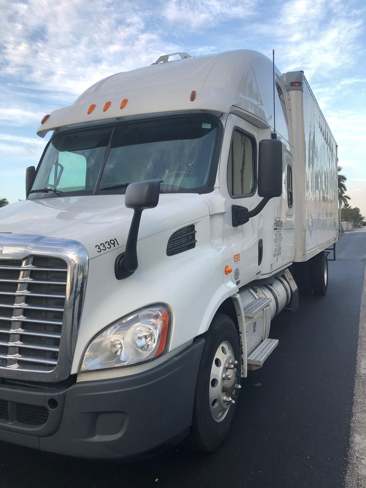 Cascadia Class 8 Tractor Expediter Truck 22” Dry Freight Cargo Box for ...