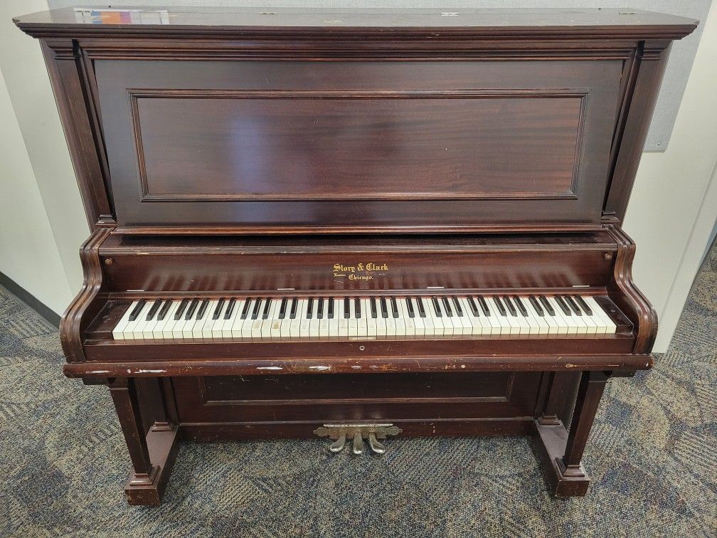 PENDING! 1905 Story And Clark Upright Tack Piano for Sale in Seattle ...
