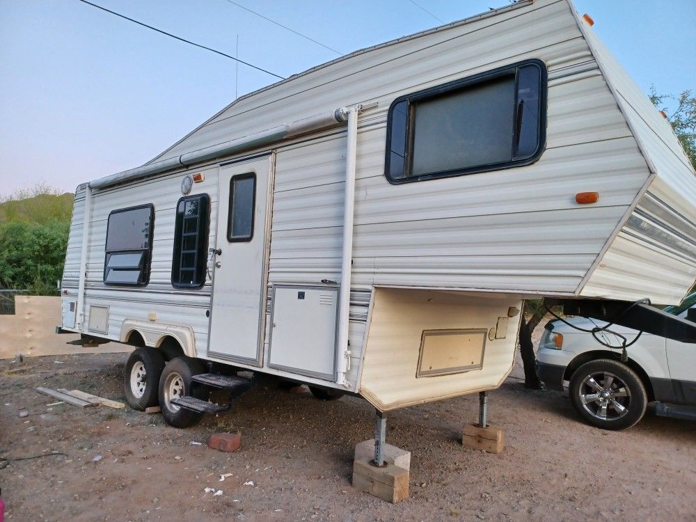 1990 RV / 5th Wheel for Sale in Phoenix, AZ - OfferUp