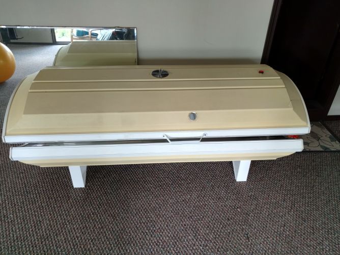 Tanning beds Sunquest Pro 20 Wolff system for Sale in Sumner, WA - OfferUp