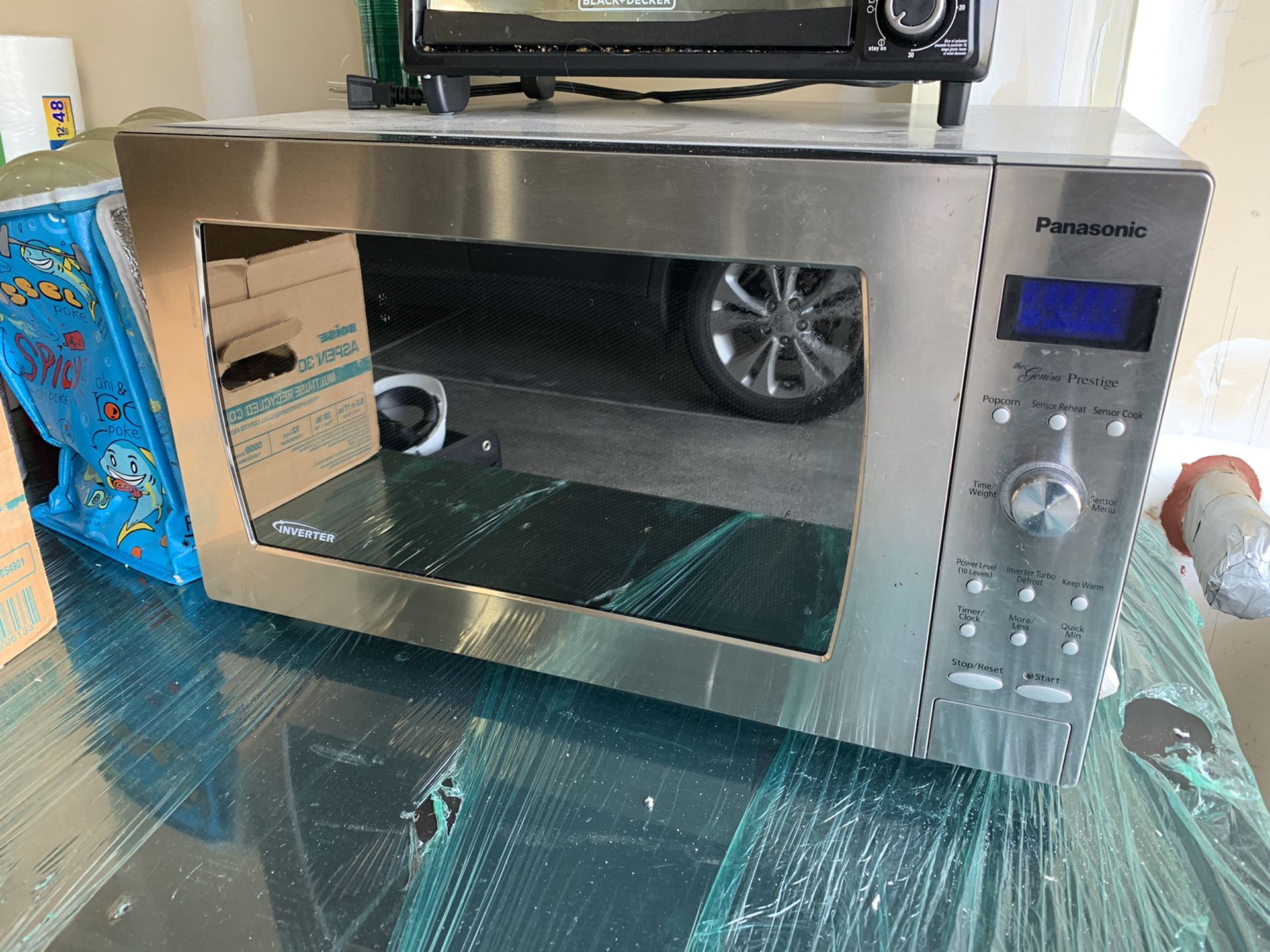 Panasonic the genius prestige microwave for Sale in Maple Valley, WA ...