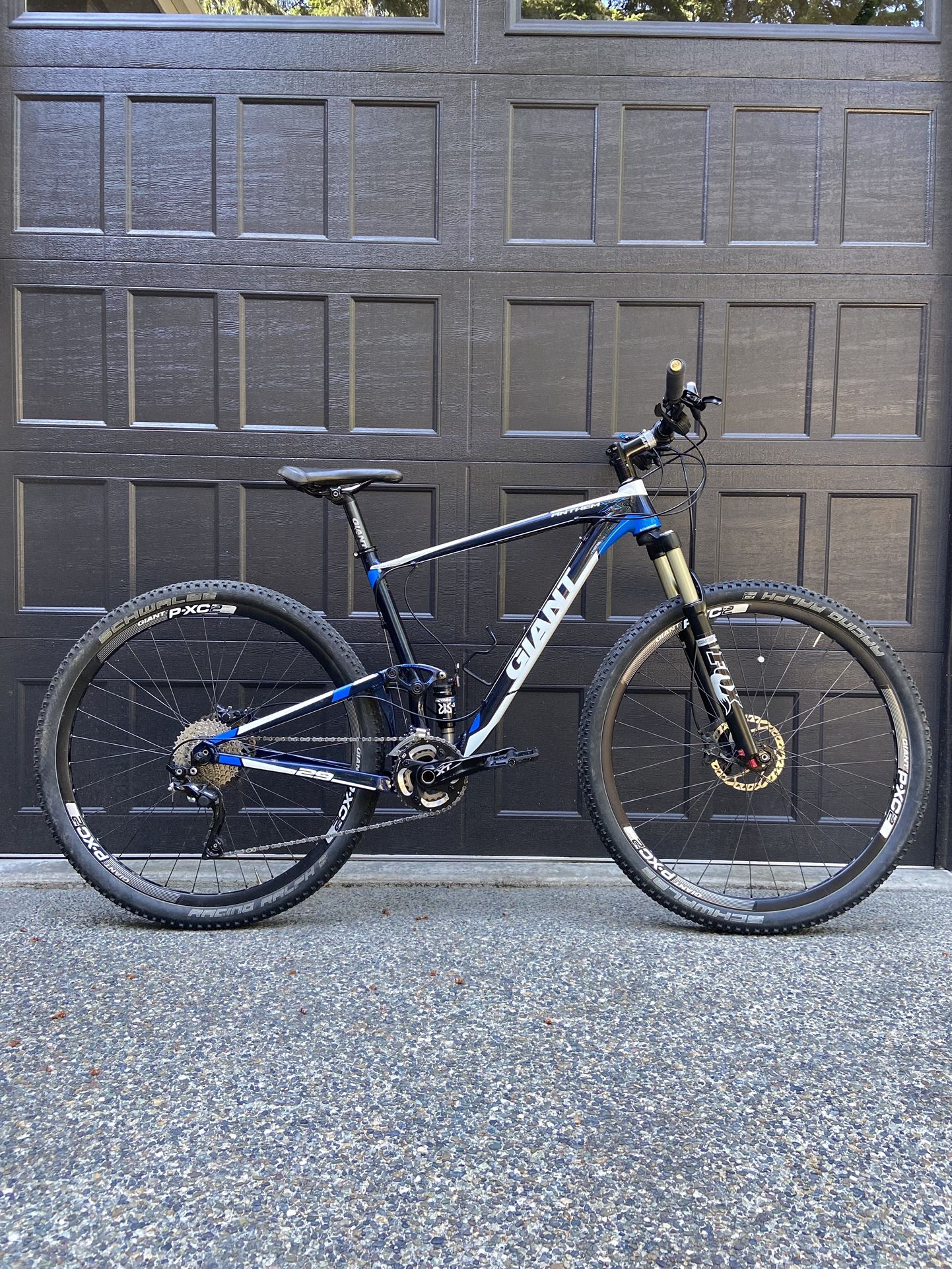 Like New Blue and White Giant Anthem X 29er Full Suspension Mountain ...