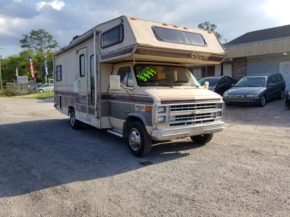 1988 chevy g30 rv motorhome-50k miles- runs and drives, clean interior ...