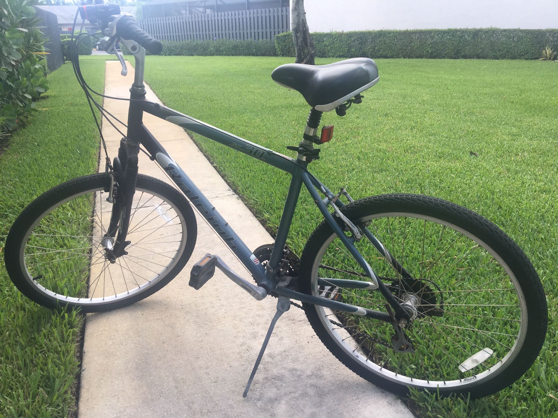 Raleigh SC30 7-Speed Bicycle for Sale in West Palm Beach, FL - OfferUp