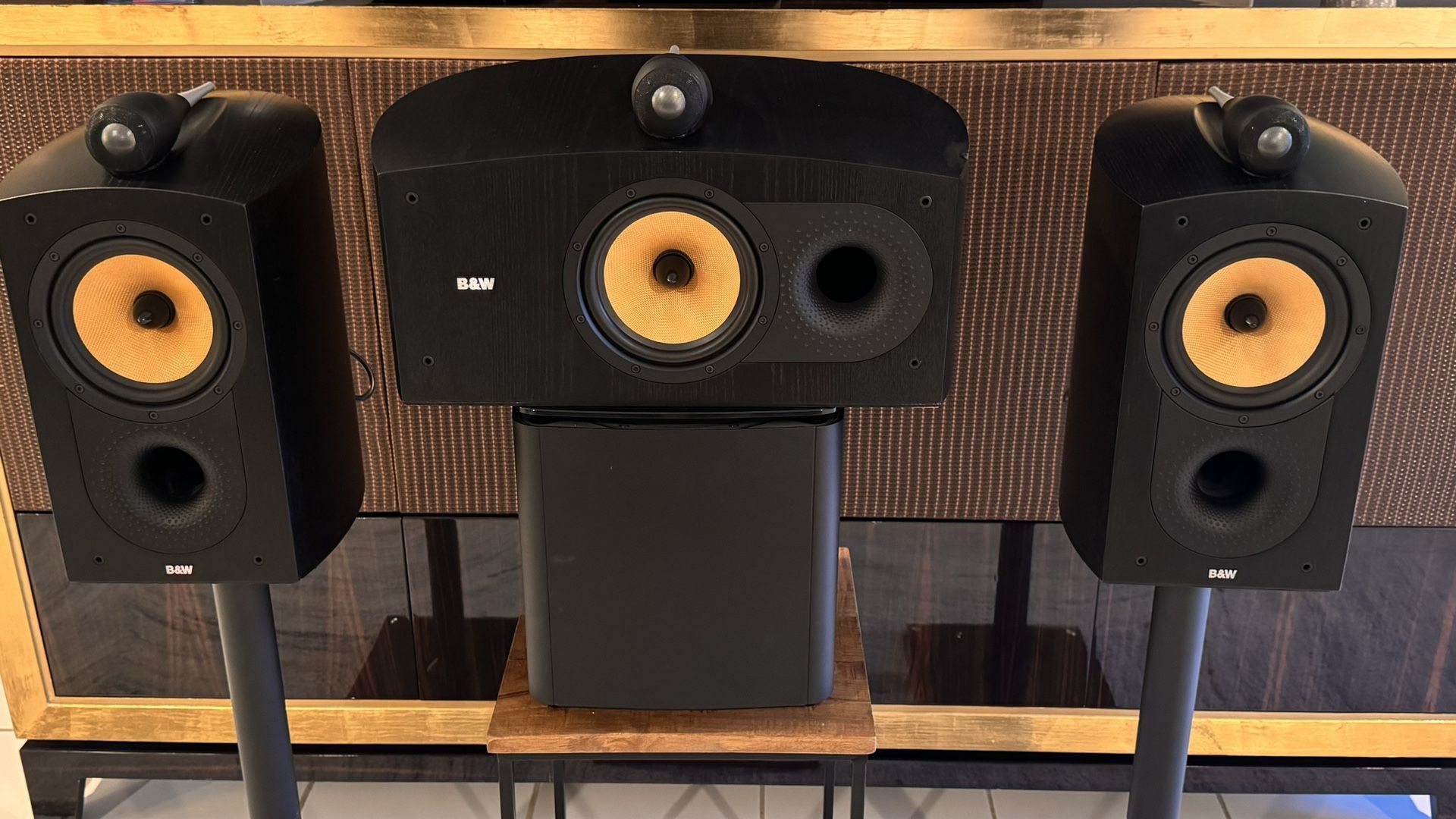 BOWERS AND WILKINS NAUTILUS 805 HTM2 for Sale in Miami, FL - OfferUp