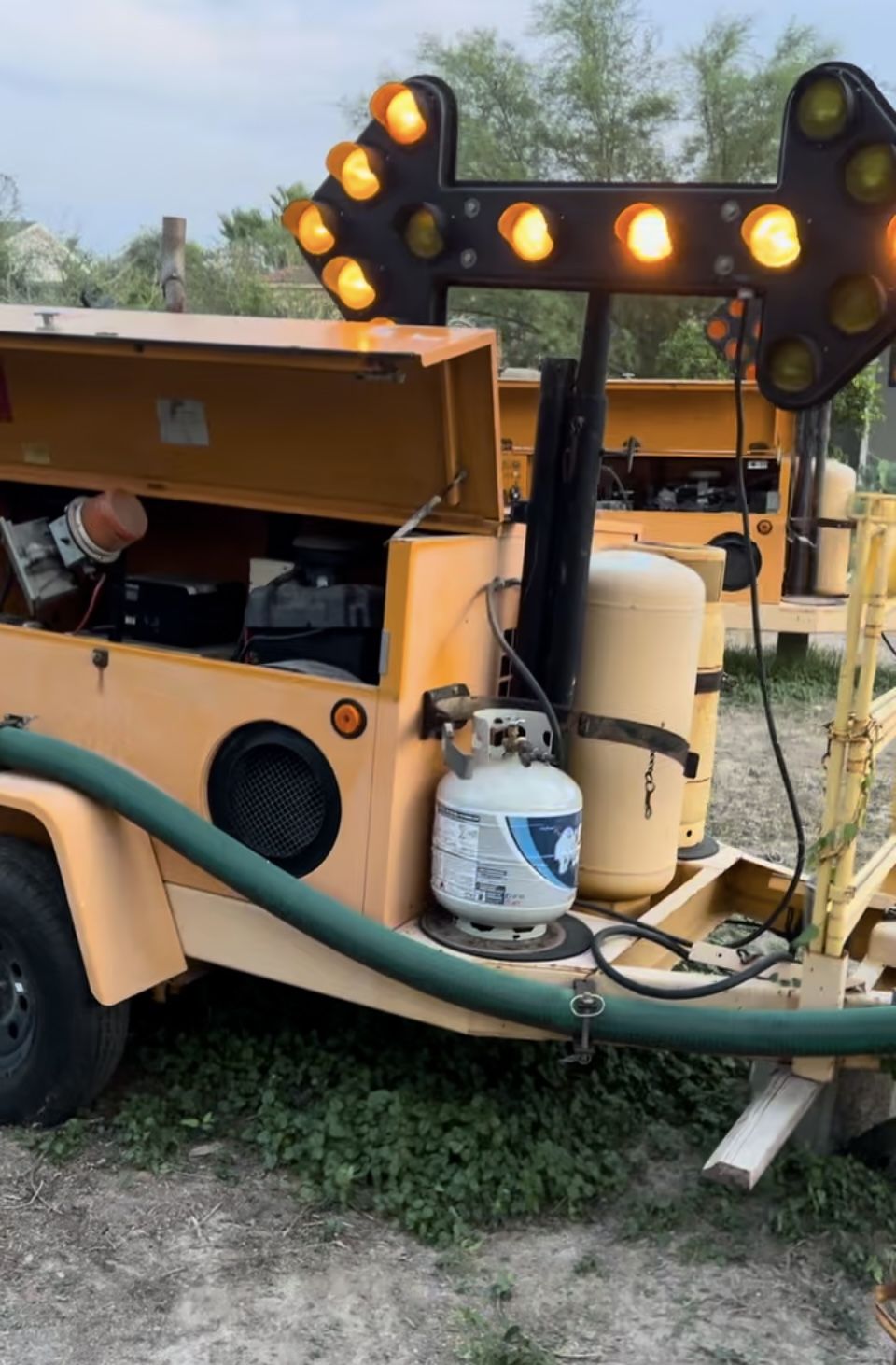 2000 Team Fenex Generator Manhole Support Trailer w/Arrow Board and ...