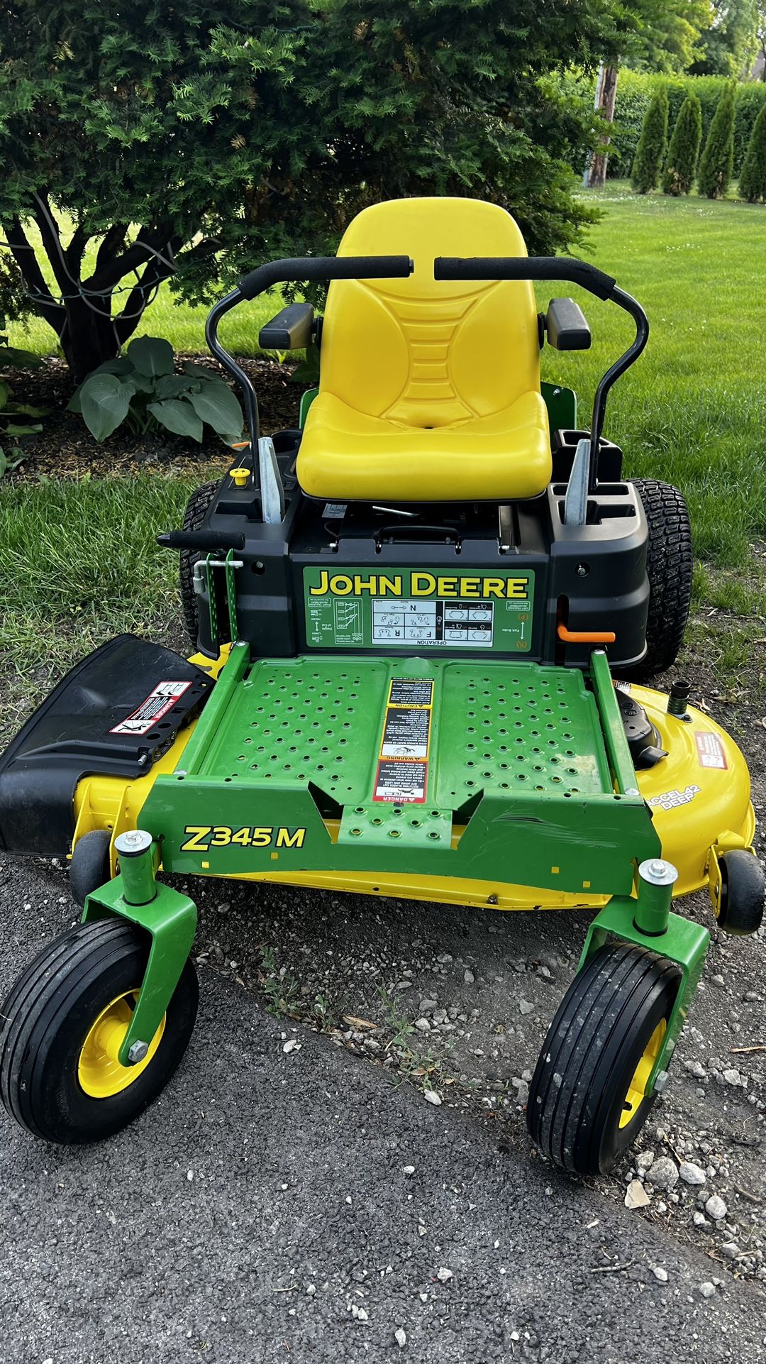 John Deere Z345M for Sale in Northbrook, IL - OfferUp
