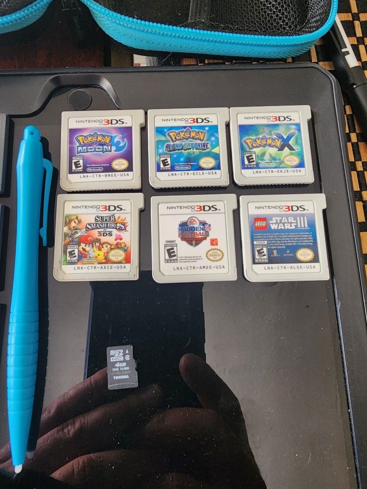 Nintendo 2ds XL TOP SCREEN CRACKED X13 GAMES X6 3DS 7x DS for Sale in ...