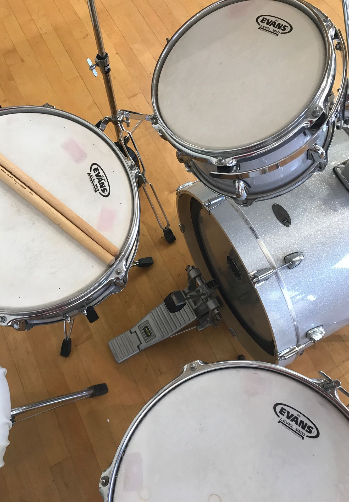 SPL compact bebop jazz drum set kit drums in white sparkle SABIAN ...