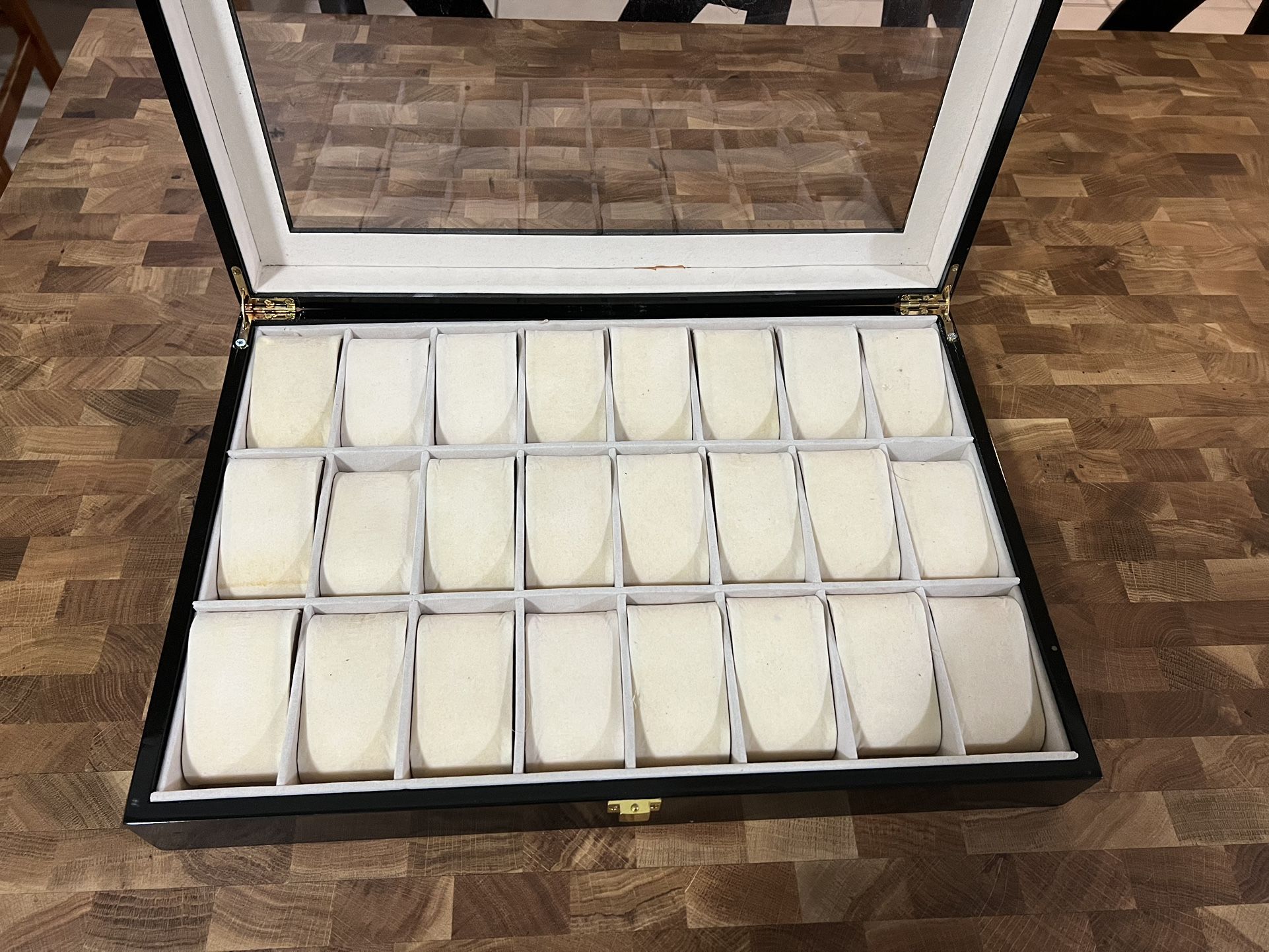 24 Slot Watch Case for Sale in Carson, CA - OfferUp