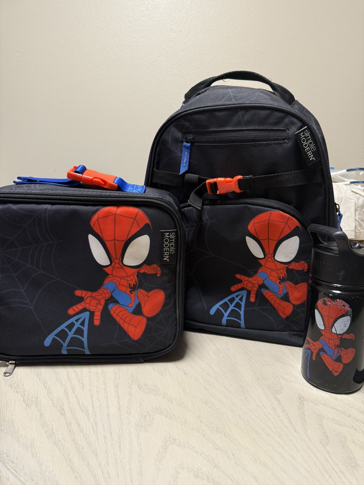 Simple modern backpack for Sale in Glmn Hot Spgs, CA - OfferUp