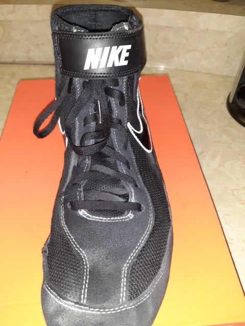 Nike Foot Sweeps