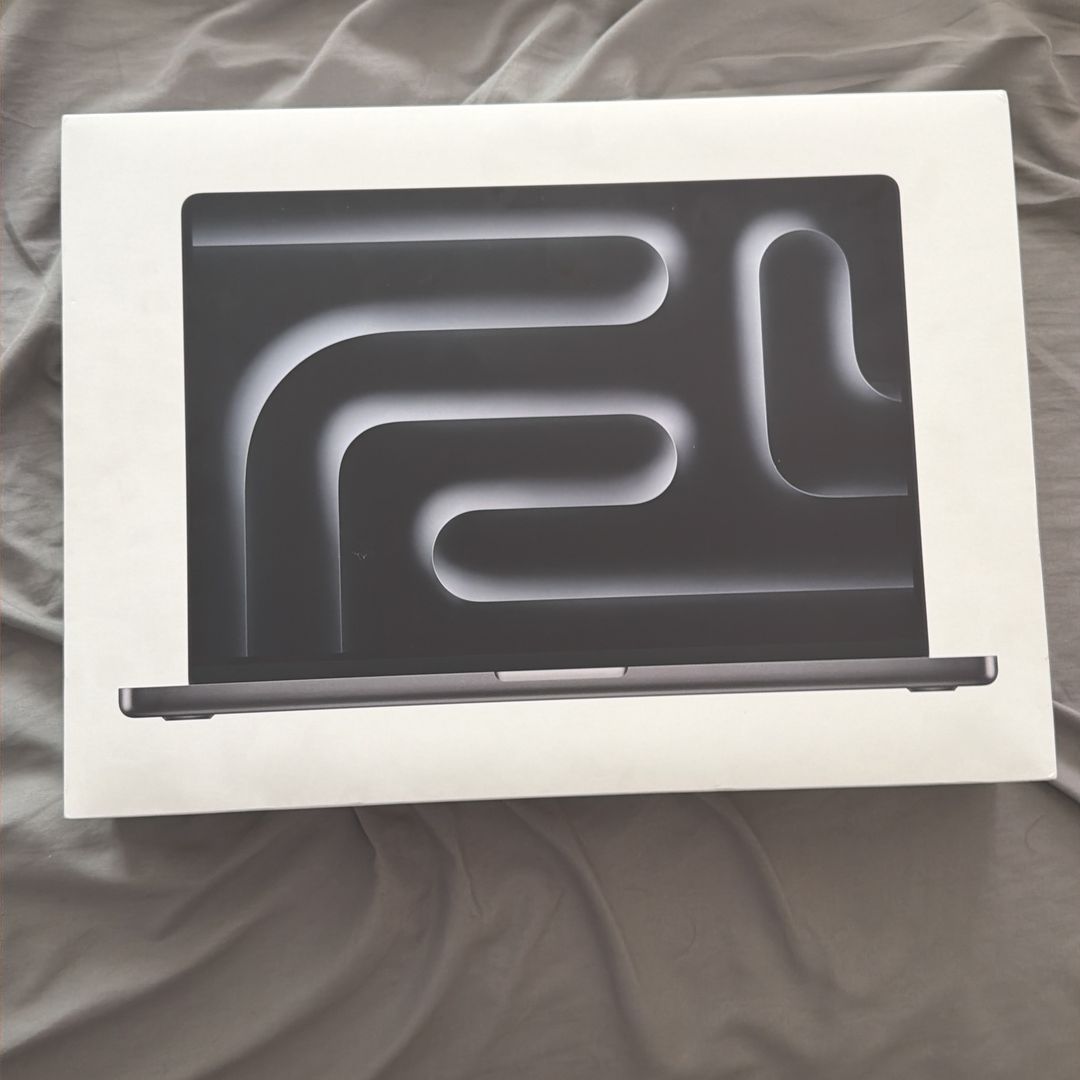 16-inch MacBook Pro M4 Pro chip 48gb ram and 512gb storage for Sale in ...