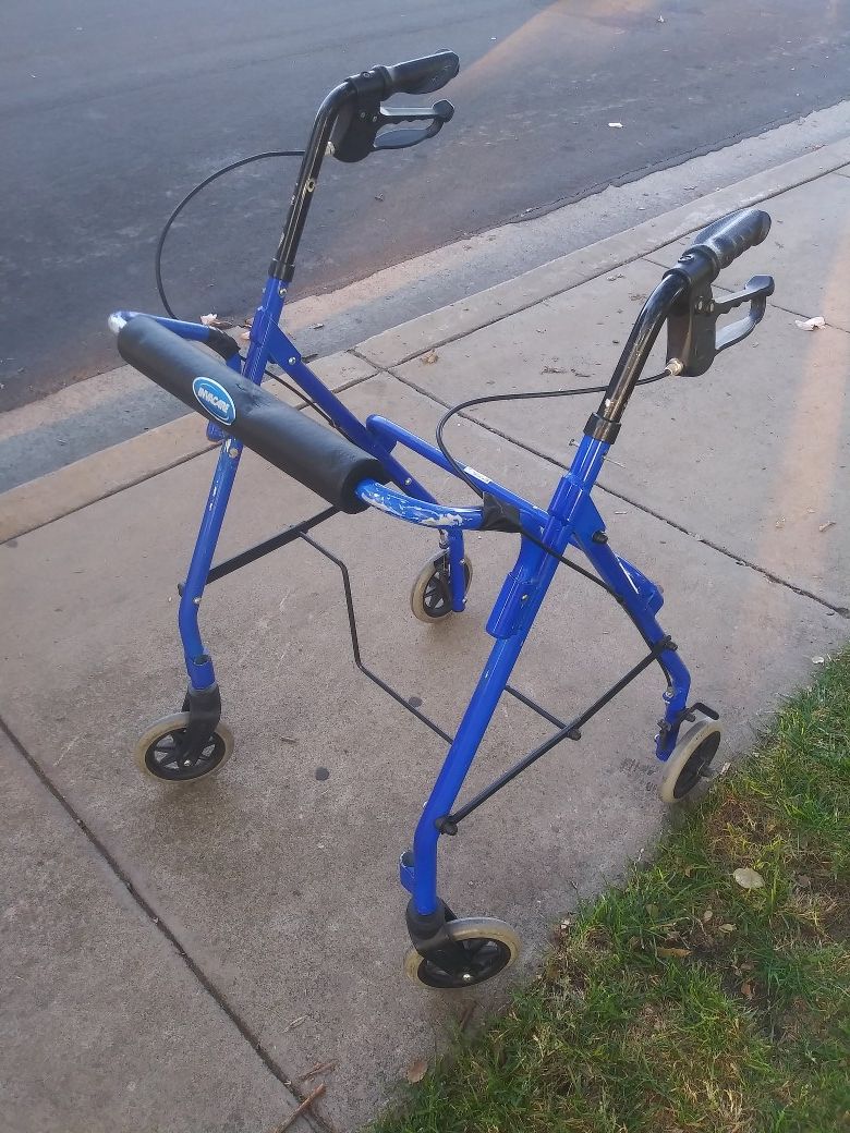 Invacare 4-Wheeled walker for Sale in Stockton, CA - OfferUp
