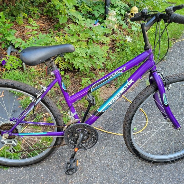 Women's roadmaster mt fury mountain bike store