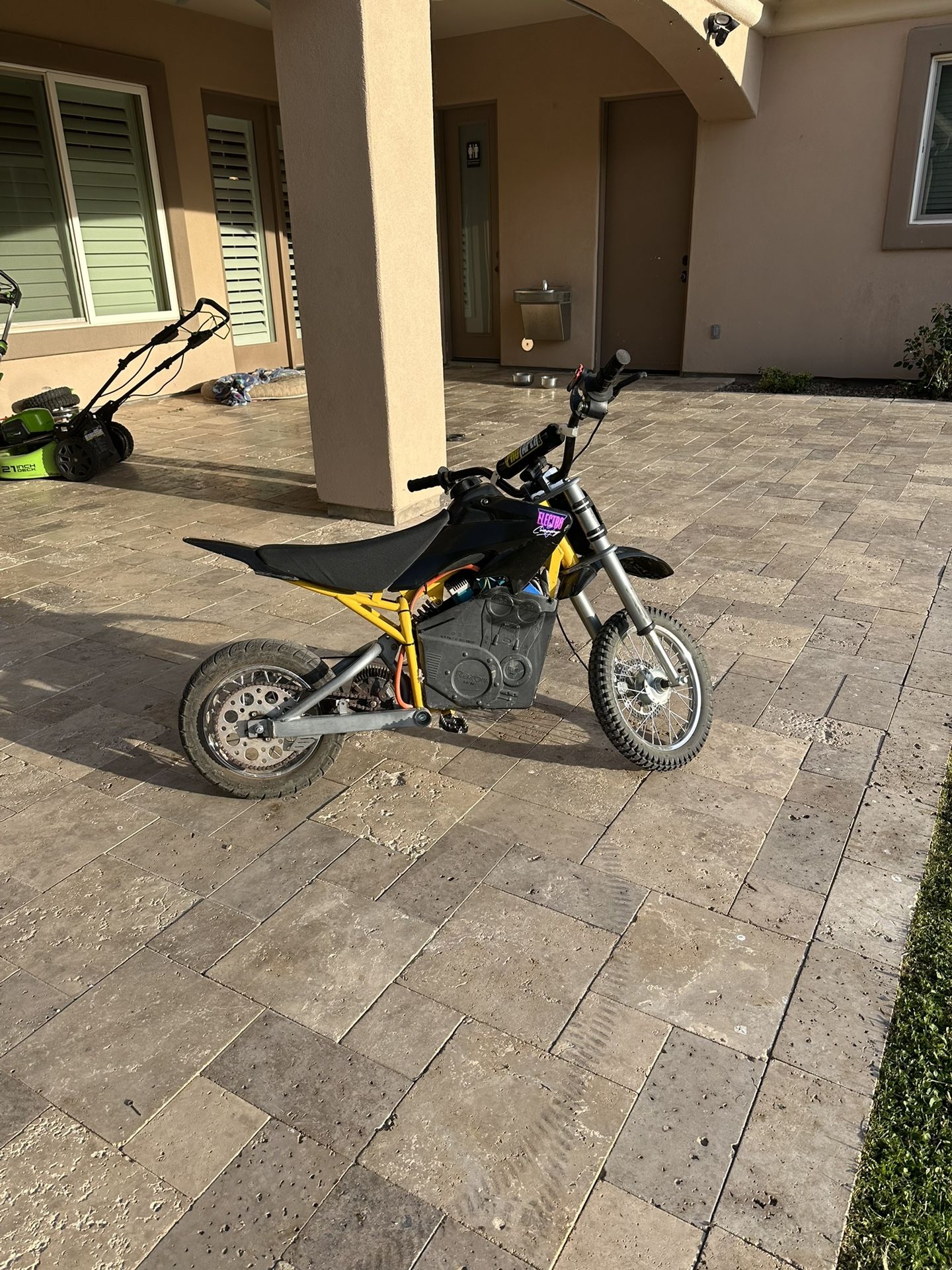 Upgraded 72v Razor Mx650 for Sale in Gilbert, AZ - OfferUp