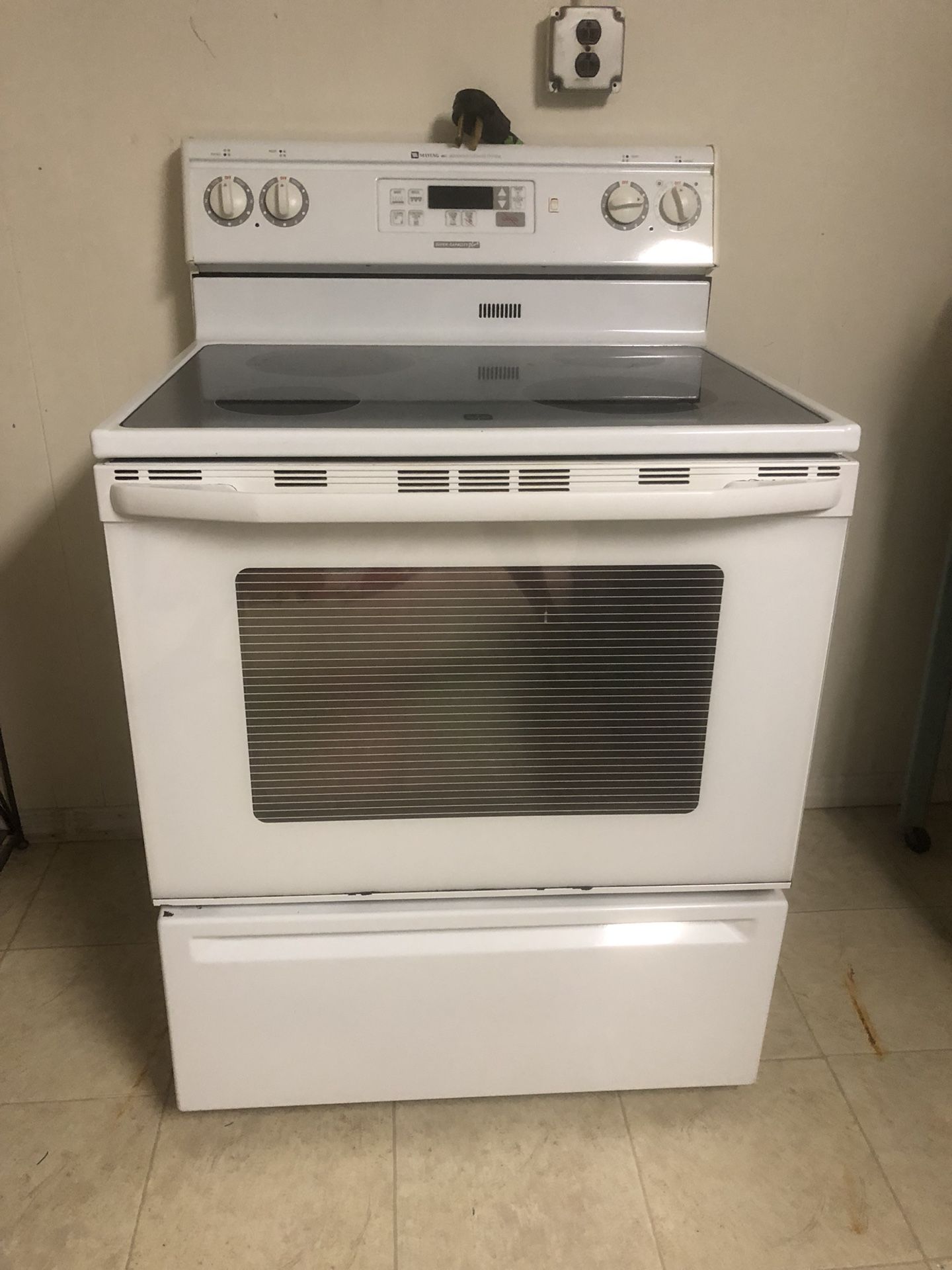 Maytag super capacity plus electric range and oven for Sale in ...