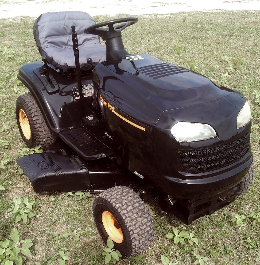 Poulan Pro 300EX Riding lawn mower for Sale in San Antonio, TX - OfferUp