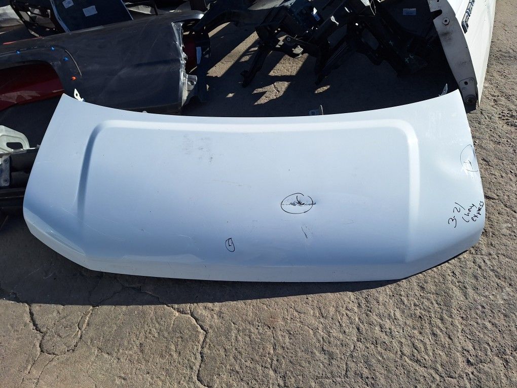 Chevy Express Hood Oem for Sale in Phoenix, AZ - OfferUp