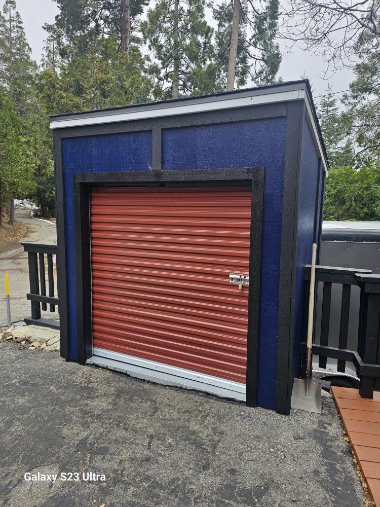 Roll Up Door for Sale in Arrowhed Farm, CA - OfferUp