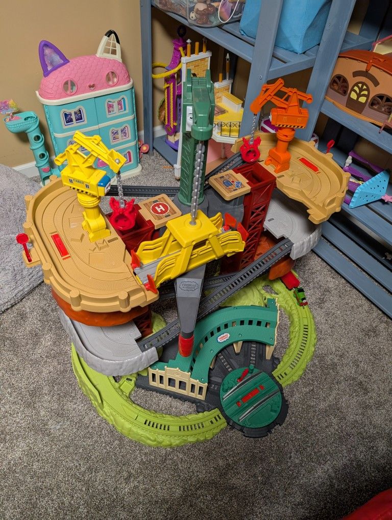 Thomas & Friends Trains & Cranes Super Tower Track Set With Thomas And Percy for Sale in South ...