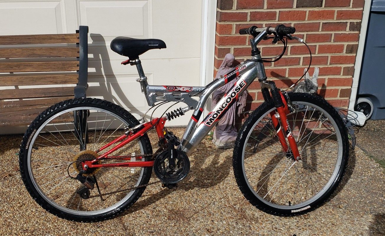 Mongoose DXR AL Mountain Racing Bike 26" for Sale in Smithfield, VA ...