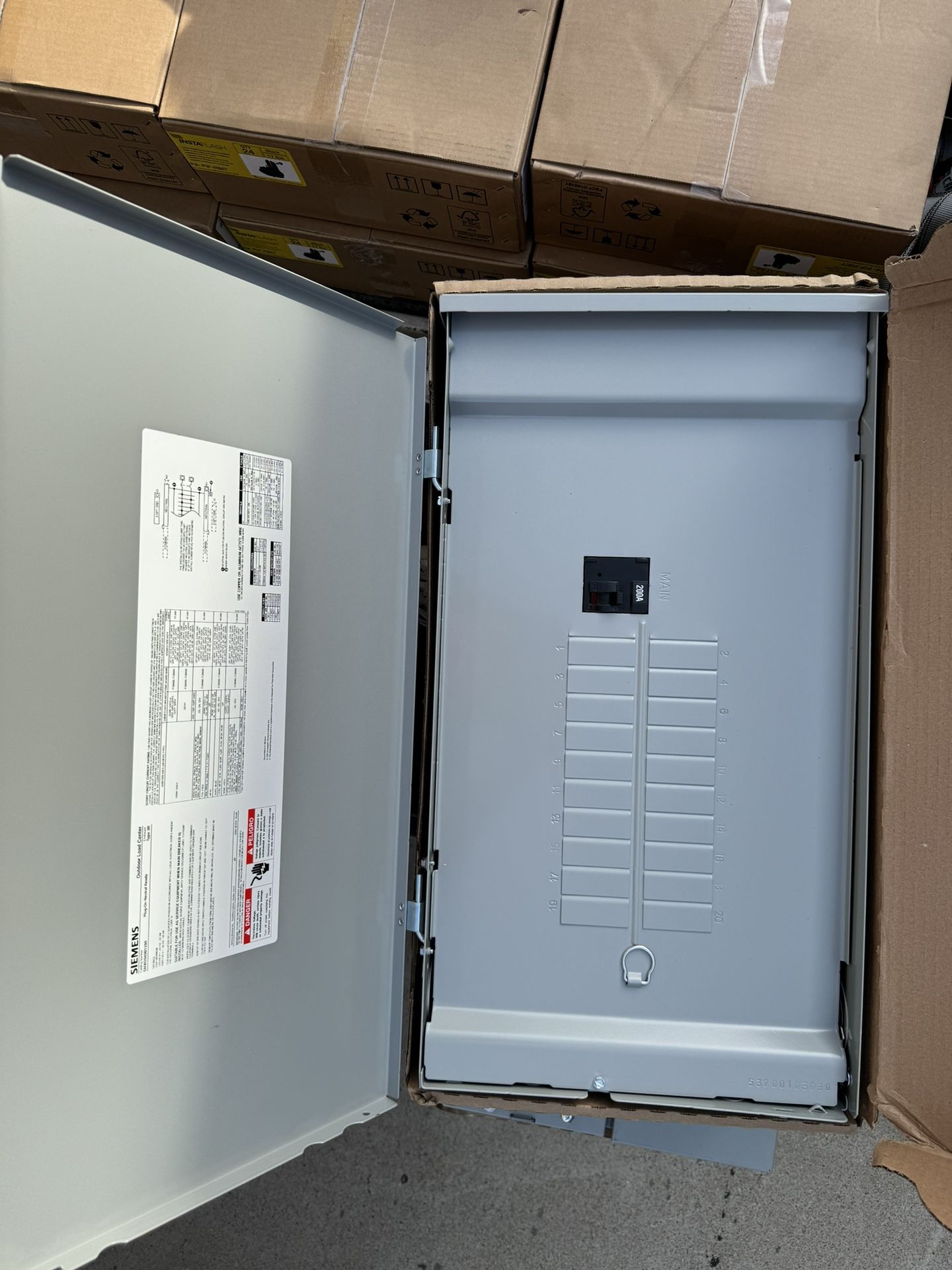 Eaton 200A Subpanel With Main Breaker 200A for Sale in Chula Vista, CA ...