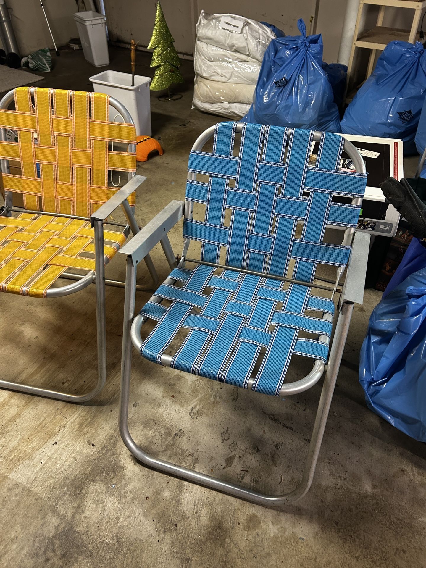 Like New 4 Vintage Chairs for Sale in Manhattan Beach, CA - OfferUp