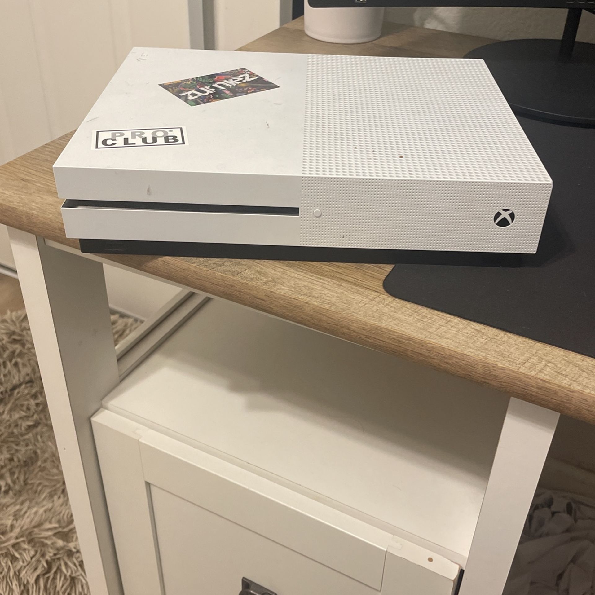 Xbox 1 S for Sale in Riverbank, CA - OfferUp