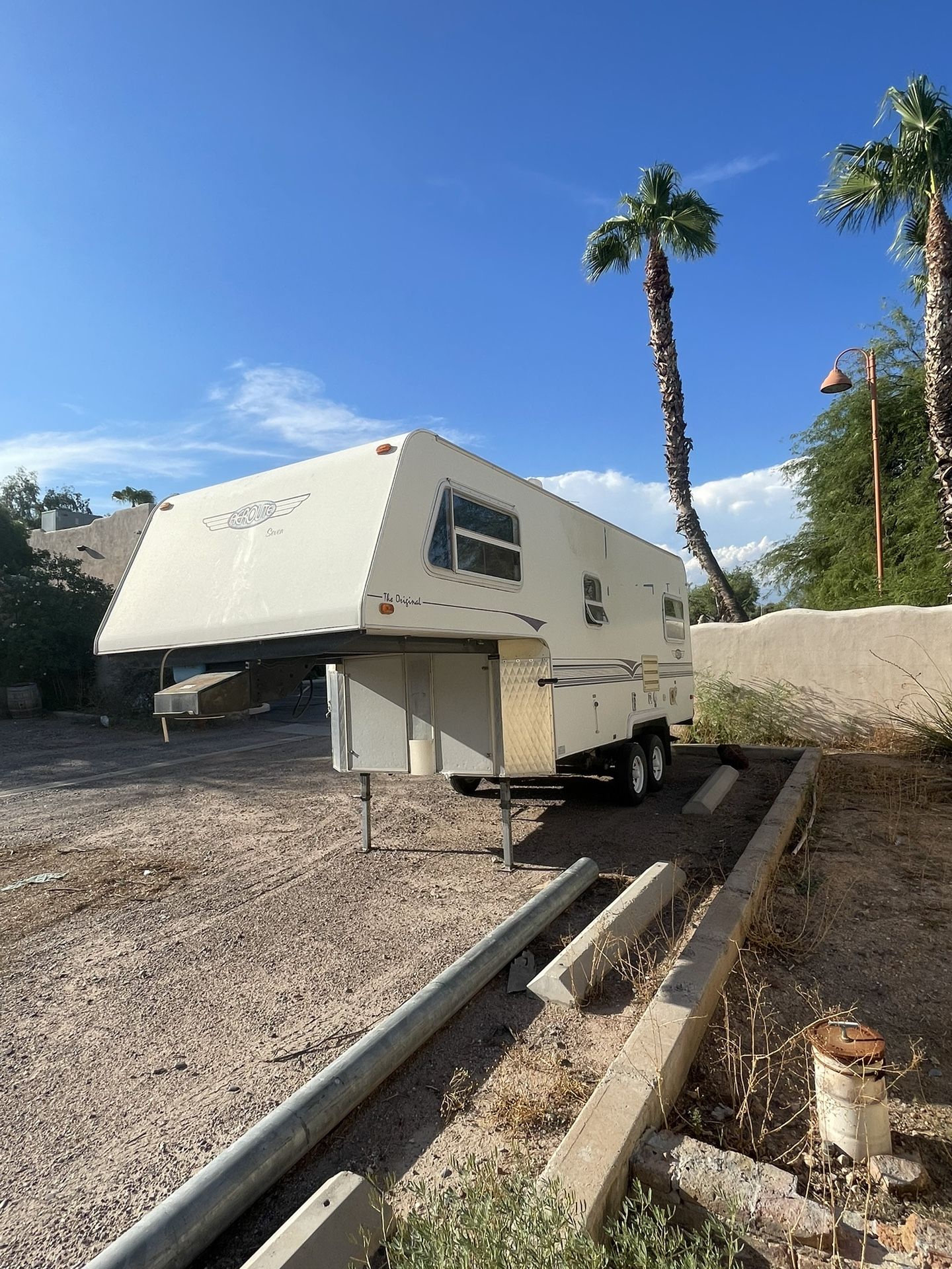 1997 5th Wheel Travel Trailer for Sale in Mesa, AZ - OfferUp