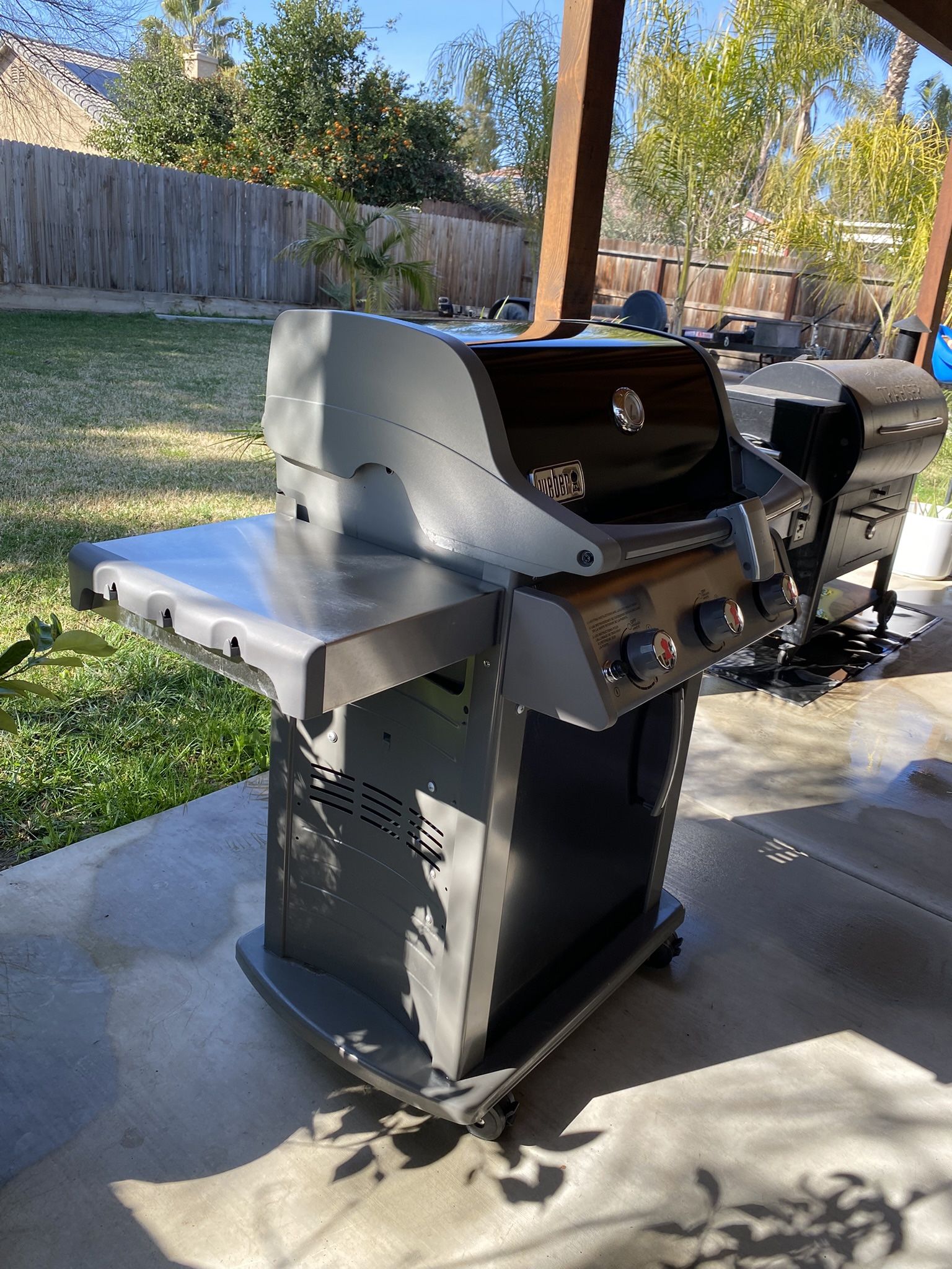Weber Spirit E-310 Black 3 Burner Liquid Propane Gas Grill for Sale in ...