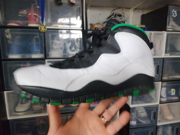Jordan Seattle 10s Sz 12 for Sale in Tacoma, WA - OfferUp
