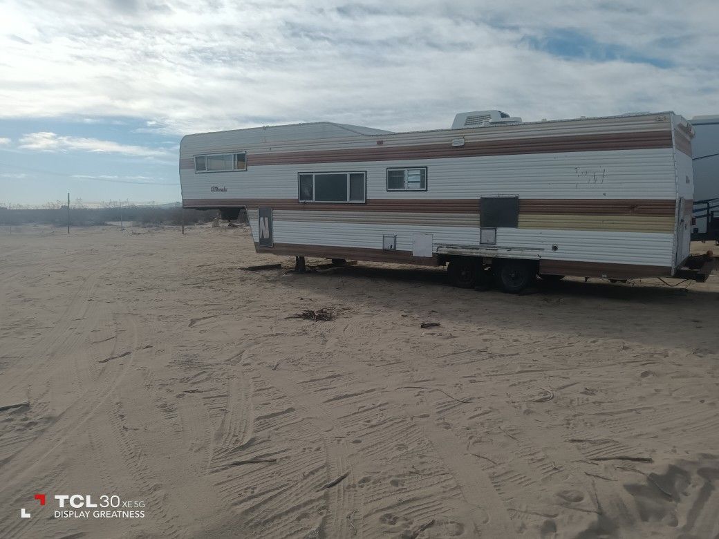 1989 Fifth wheel Trailer 32 Ft Long Duplicate Of Title On Hand Delivery ...
