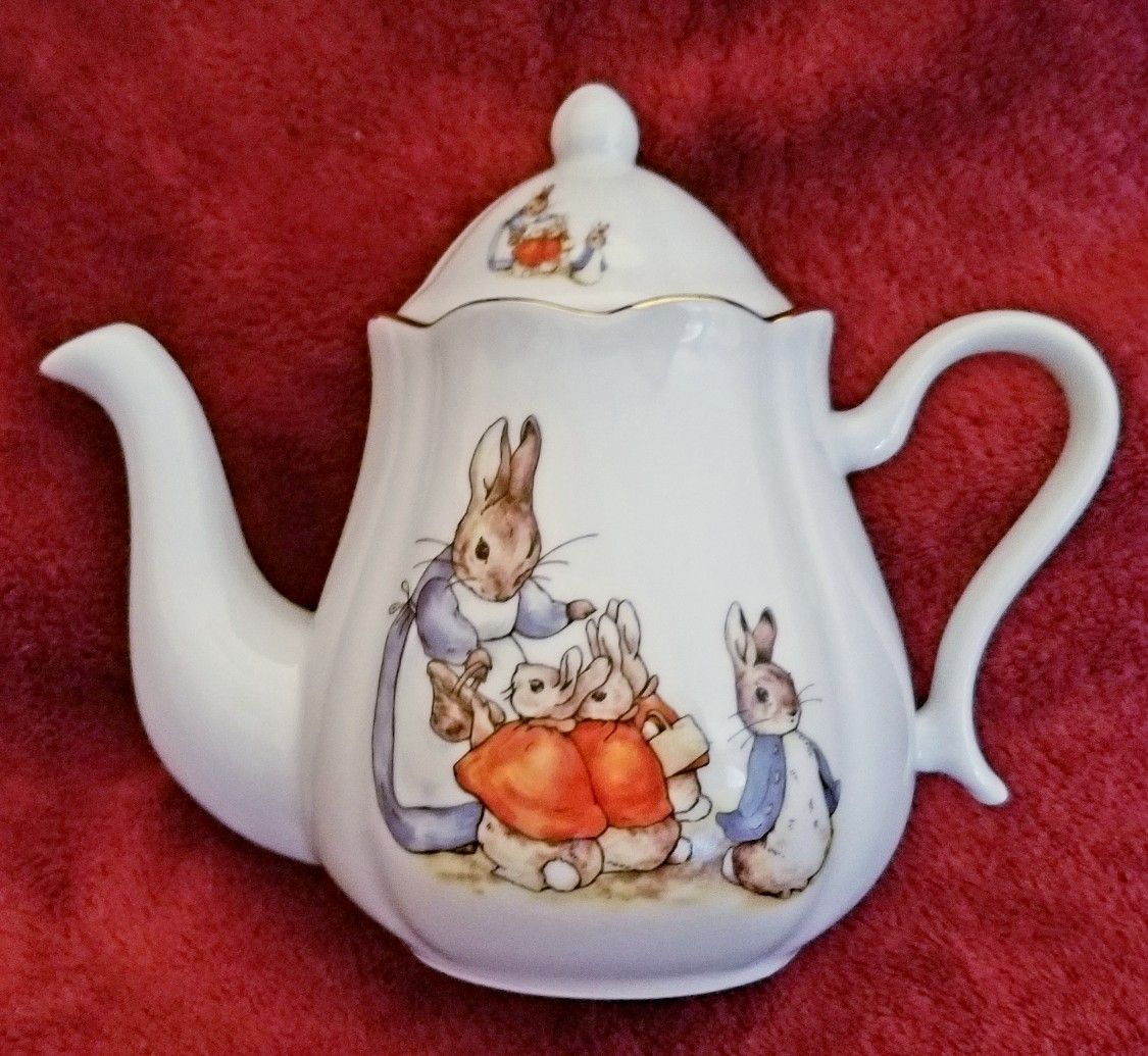 Peter Rabbit Tea Pot by M.W. Reutter Porcelain - Germany for Sale in ...
