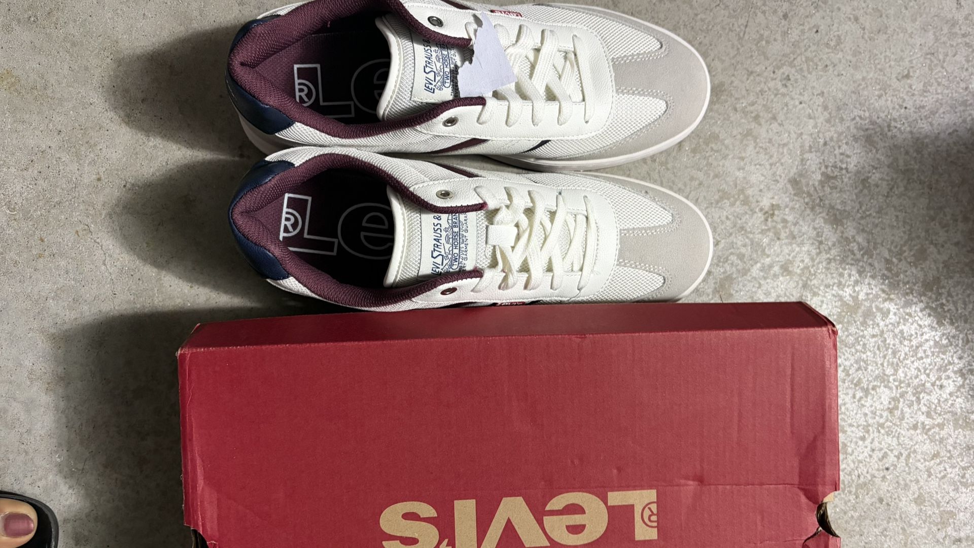 Levi's Men's Zane Sneakers- Brand New for Sale in San Diego, CA - OfferUp