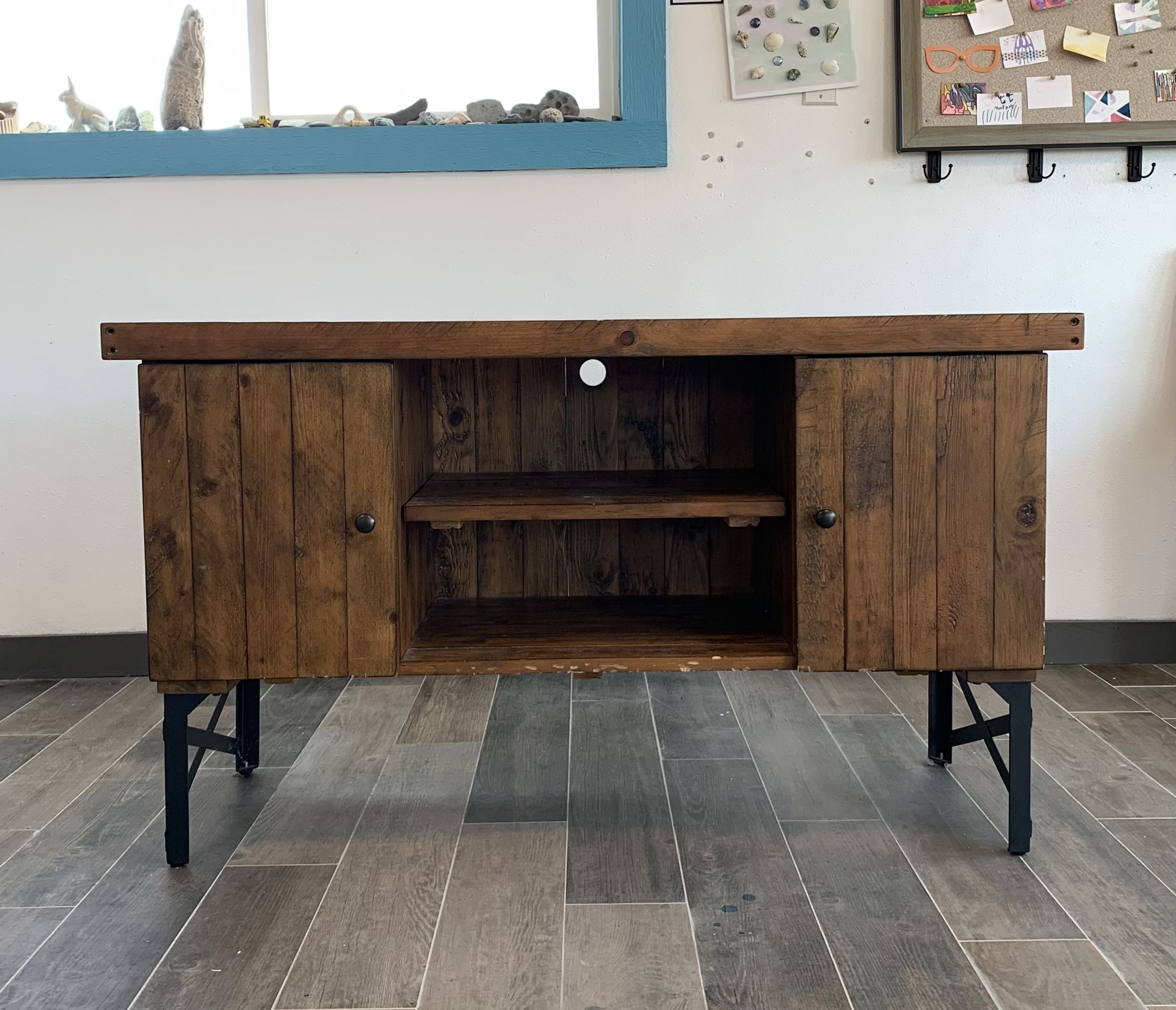 Very Nice Solid Wood TV Bench/Cabinet for Sale in Pacific Beach, WA ...