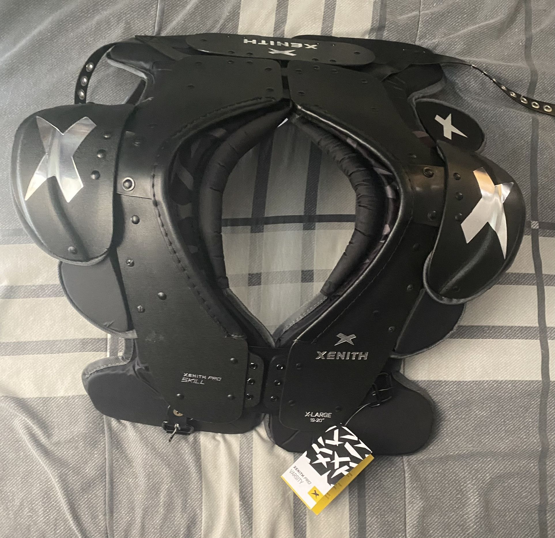 Football Shoulder Pads for Sale in San Antonio, TX - OfferUp