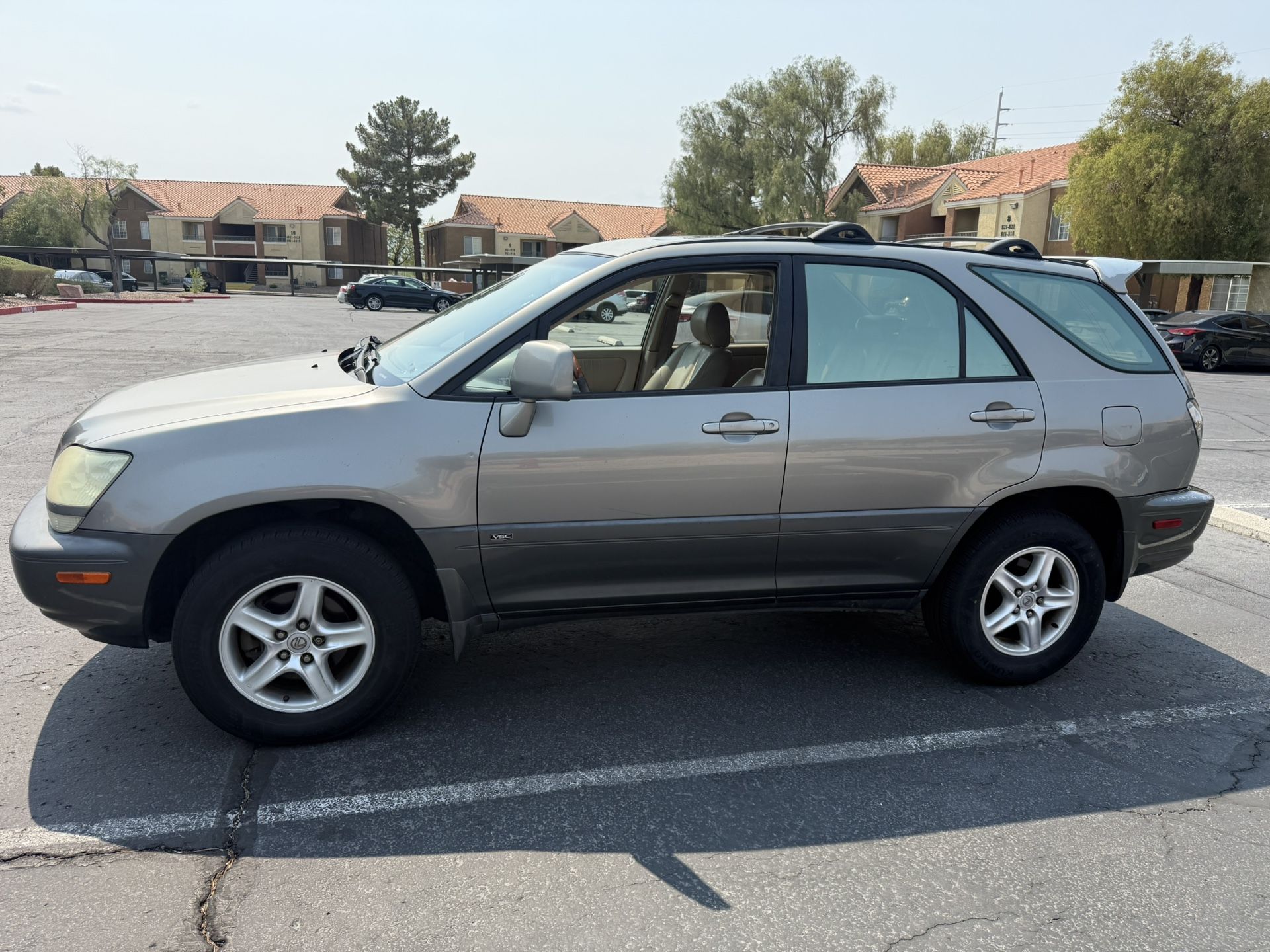 2003 Lexus Rx 300 for Sale in Las Vegas, NV - OfferUp