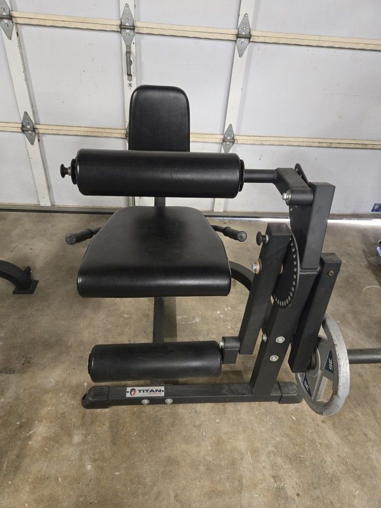Titan Fitness Leg Extension Plate Loaded Machine for Sale in Santee, CA ...