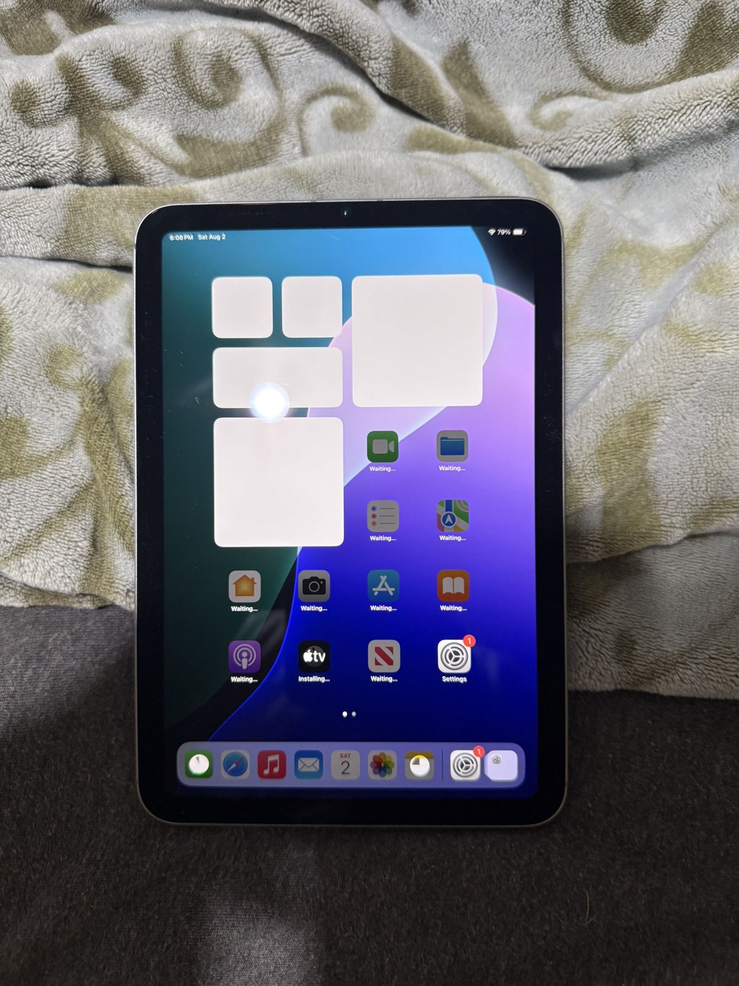 iPad Mini 10 Gen Cellular & WiFi for Sale in Melbourne, FL - OfferUp