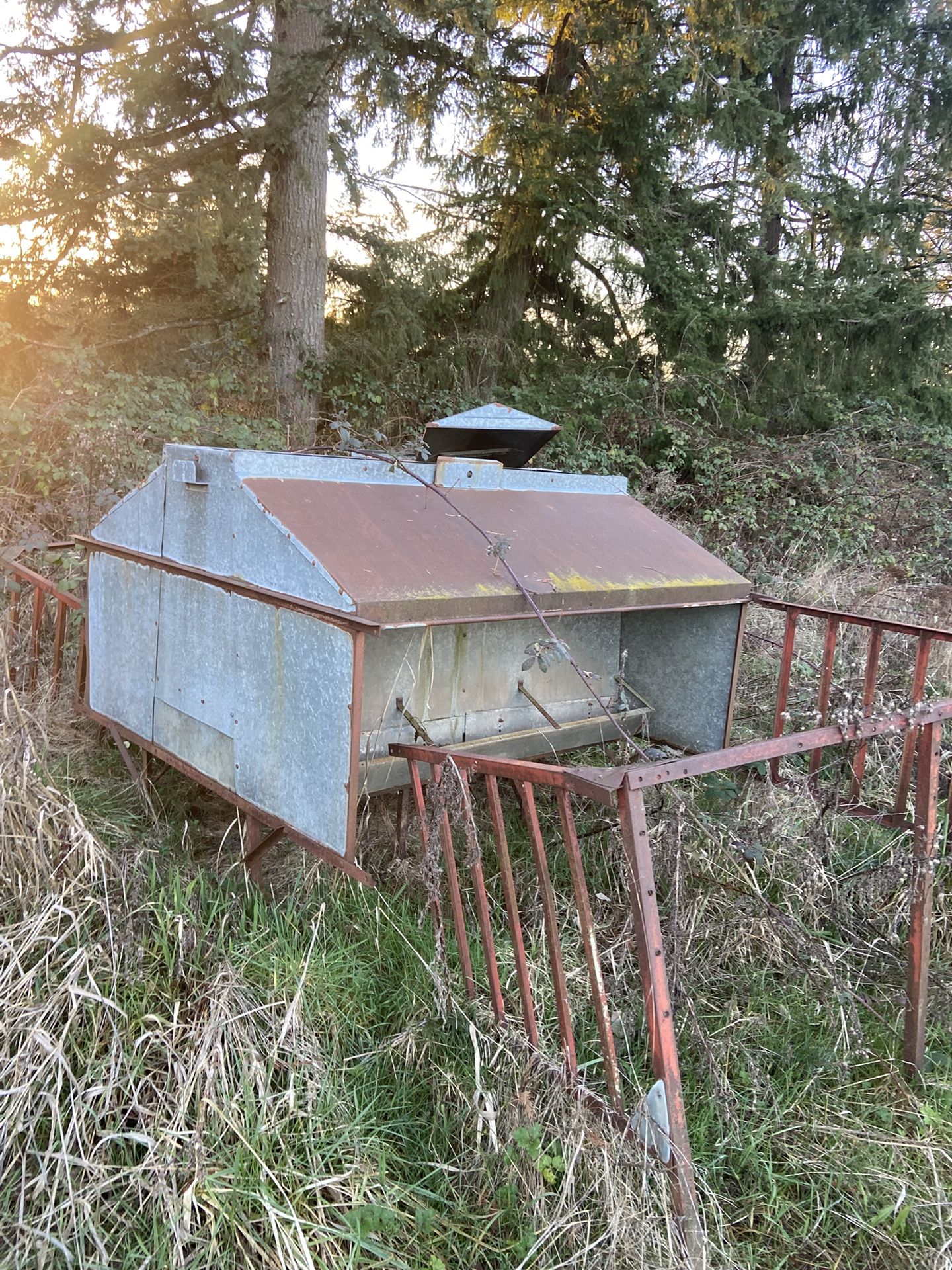 Free Metal Feeder (scrap Metal?) {Pending Pick Up} for Sale in Maple ...